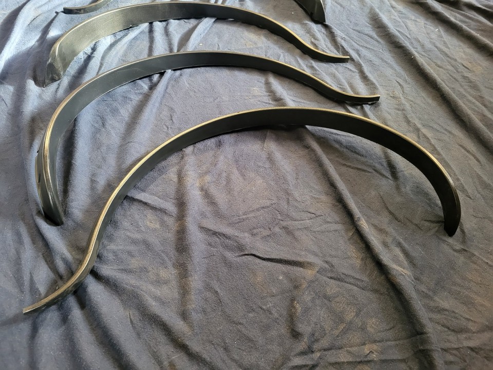 Classic Mini - Black Plastic Wheel Arches (set) original factory parts ...