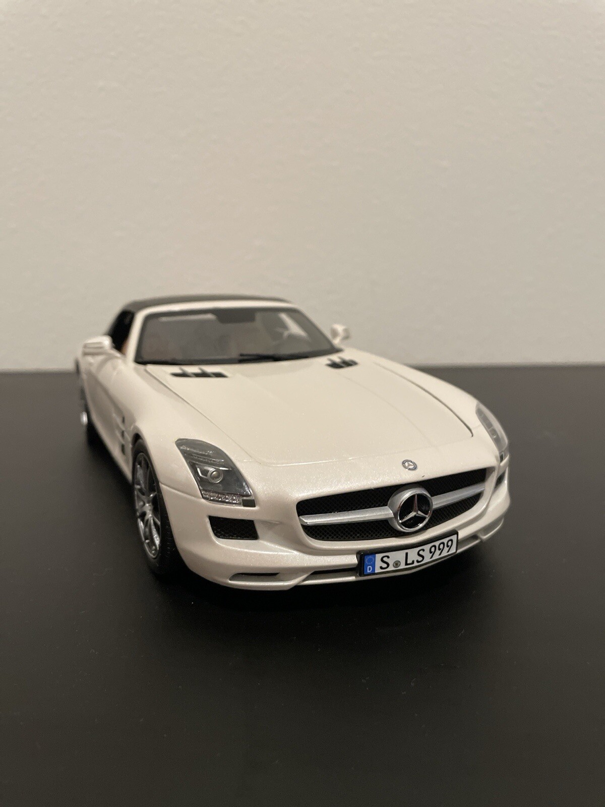 NOREV 2011 MERCEDES BENZ SLS 6.3 ROADSTER (C197) White Metallic 1:18 ...