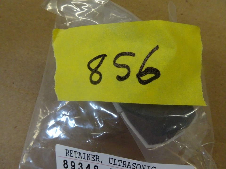 NEW GENUINE 2016 LEXUS RX450 H FRONT BUMPER PARKING SENSOR BRACKET ...