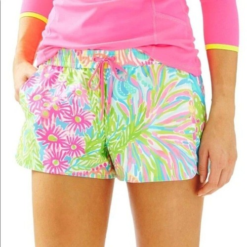 Lilly Pulitzer Luxletic Run Around Shorts Size XS Lovers Coral Print ...