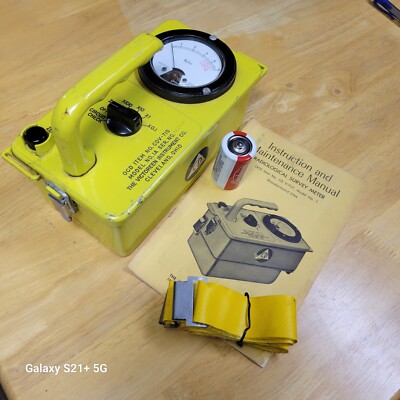 VICTOREEN RADIOLOGICAL SURVEY METER CDV-715 MODEL 1A GEIGER COUNTER w ...
