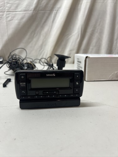 Satellite Radio Sirius XM Stratus 7 Dock Model SSV7 With Car Charger | eBay