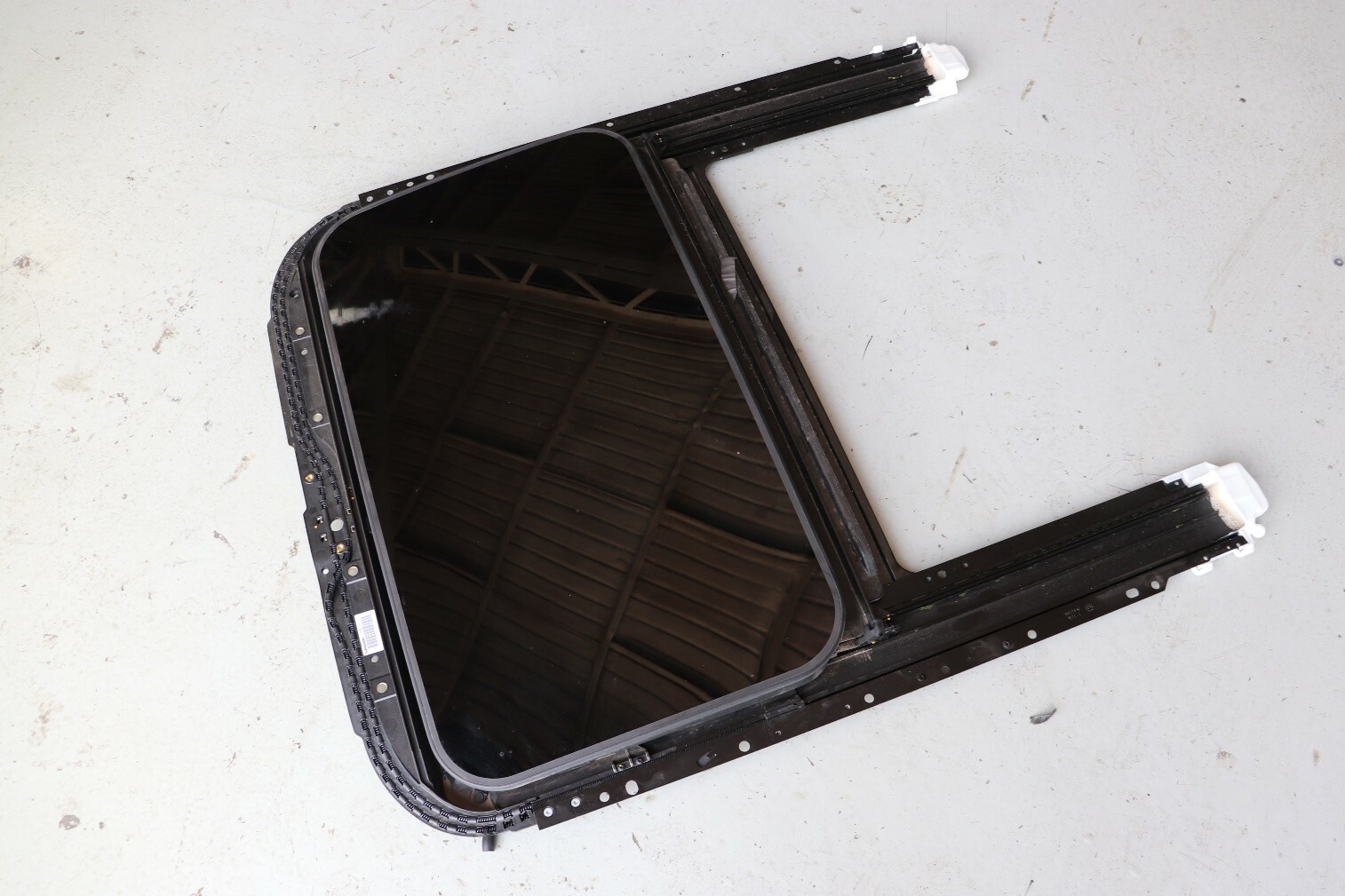 Audi A5 B8 8T 2014 Glass Sun Roof Sunroof Assembly 8T8877041C J186 ...