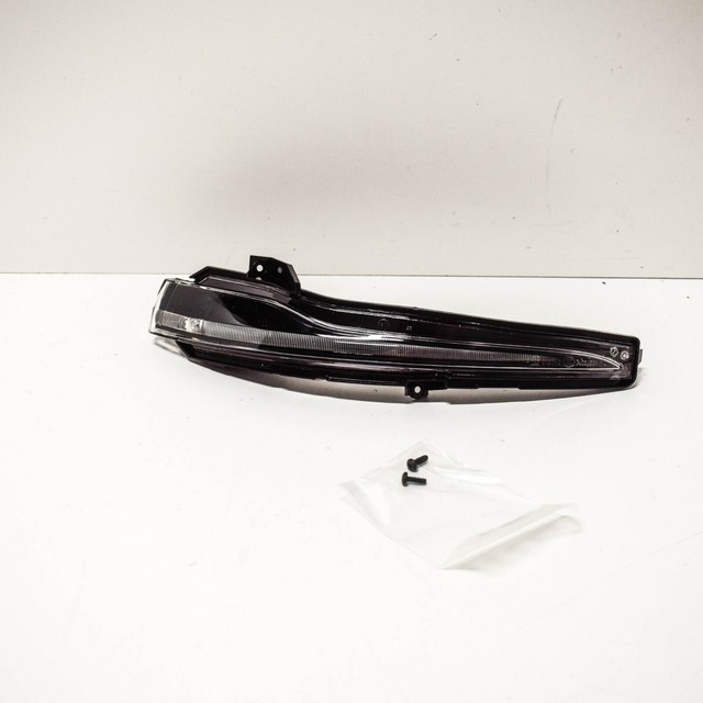 MB C-class W205 Right Wing Mirror Turn Indicator A0999067201 Genuine ...