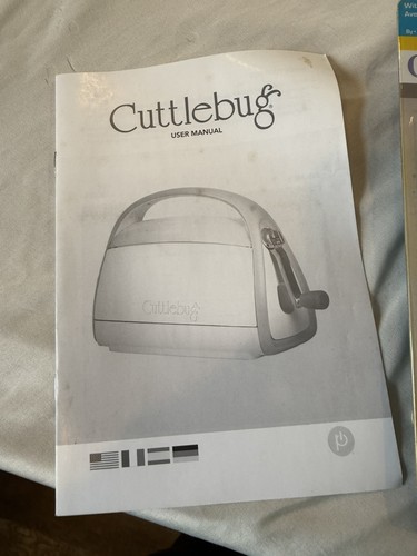 BUNDLE Cricut CUTTLEBUG EMBOSSING AND DIE CUTTING MACHINE NEW IN BOX ...