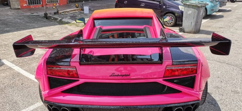 Pink Lamborghini Gallardo Spyder