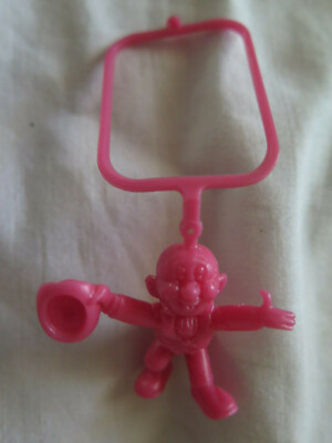 1971 COTTEES DRINK PLASTIC KEY RING TOY CARTOON ELMER FUDD PINK ...