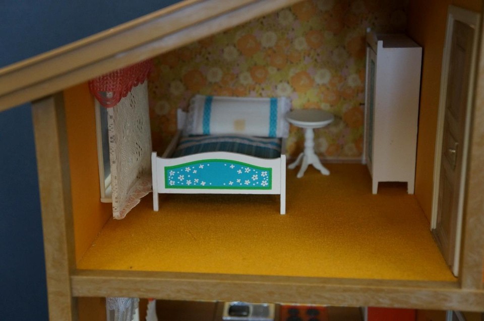 1960S LUNDBY OF SWEDEN SPLIT LEVEL 5 STORY DOLL HOUSE W ACCESSORIES AND ...