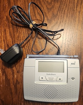 Radio Shack Weather Radio NOAA W/ LCD Alarm Clock 12-260 Public Alert ...