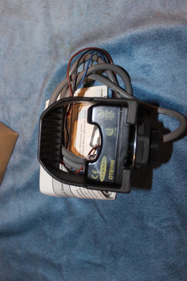 Banner OTBVN6 Momentary Action Touch Button | eBay