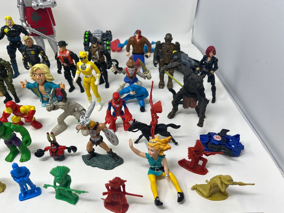 LARGE LOT OF 62 ASSORTED ACTION FIGURES | eBay