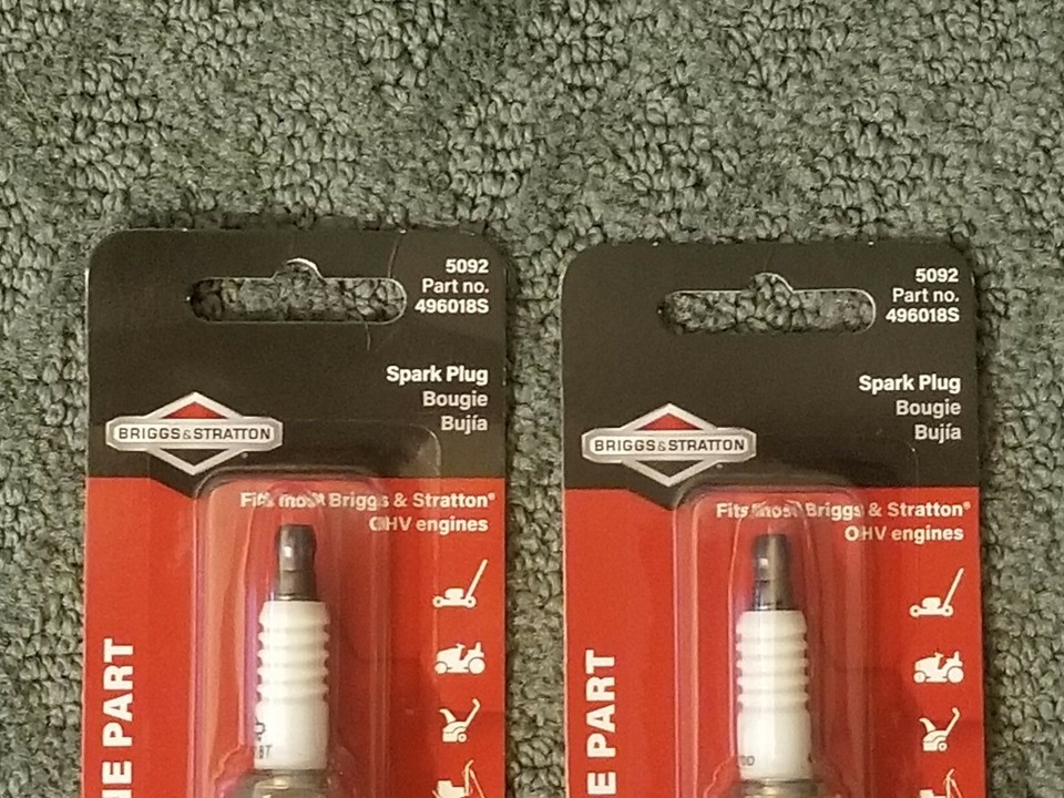 2) BRIGGS AND STRATTON SMALL ENGINE SPARK PLUG ( NEW ) 5092 , PART ...