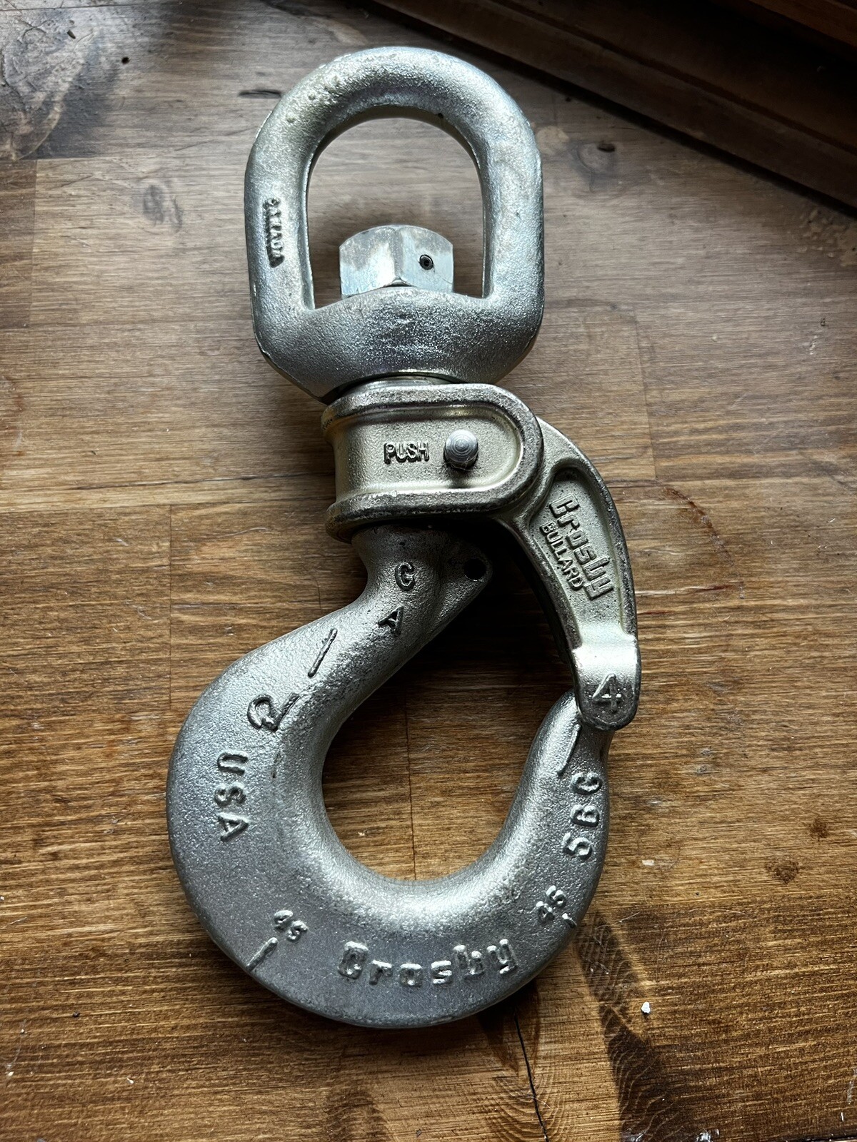 Crosby BL-4C 1.7 Ton Closed Swivel Bail Hook - 1050243 | eBay