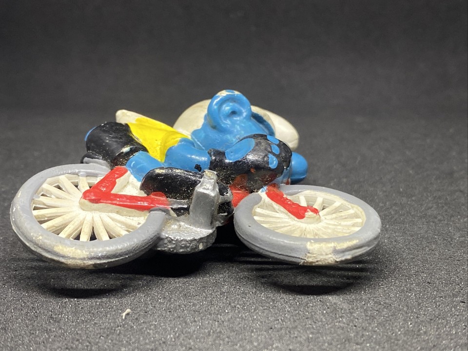 Smurfs Cyclist, Bicycle Smurf PEYO Schleich Bike Biker | eBay