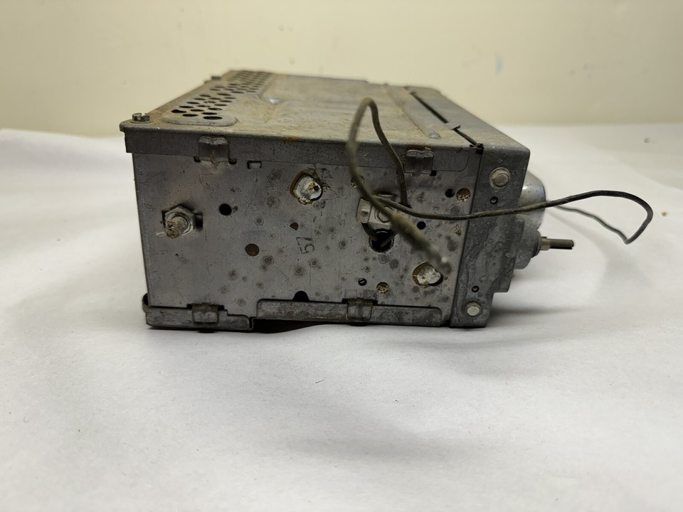 1961-63 Ford Falcon AM Radio Motorola 04MD FomoCo Galaxie Fairlane ...