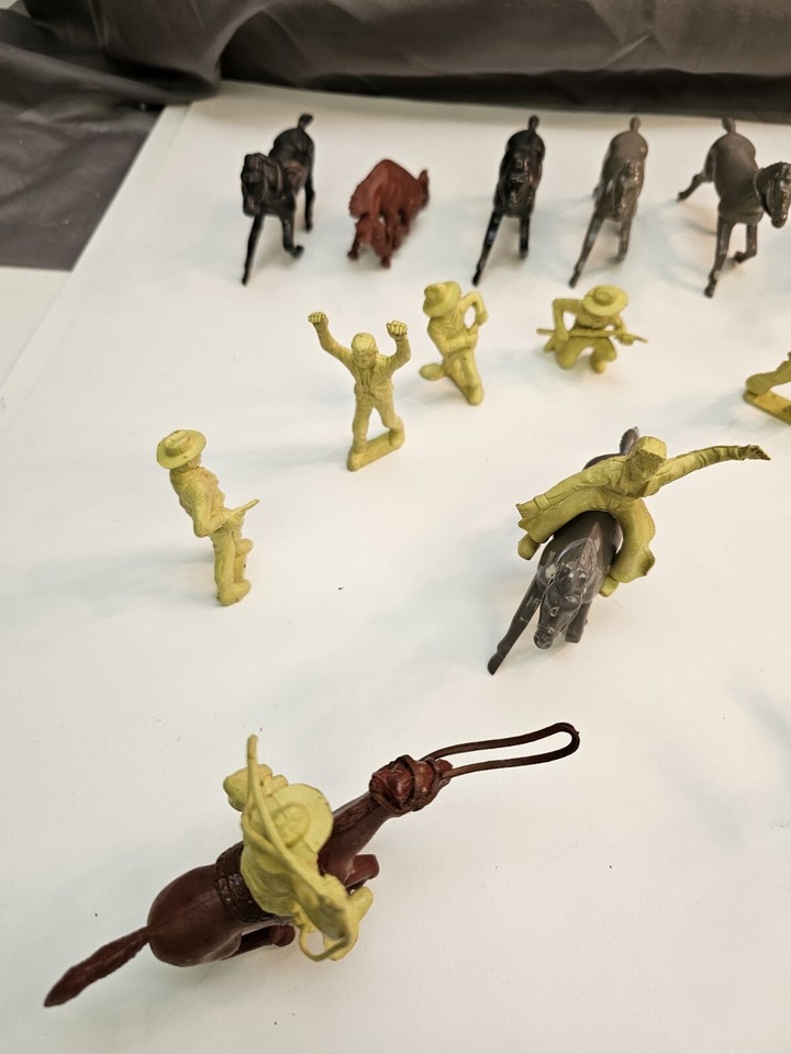 Vintage Marx Western Town Playset Cowboys Set of 13 Figures Horses Etc ...