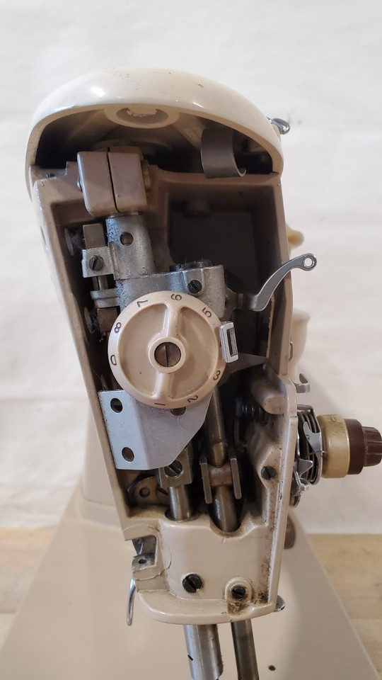 Vintage Singer Model 500A Slant-O-Matic Rocketeer Sewing Machine ...