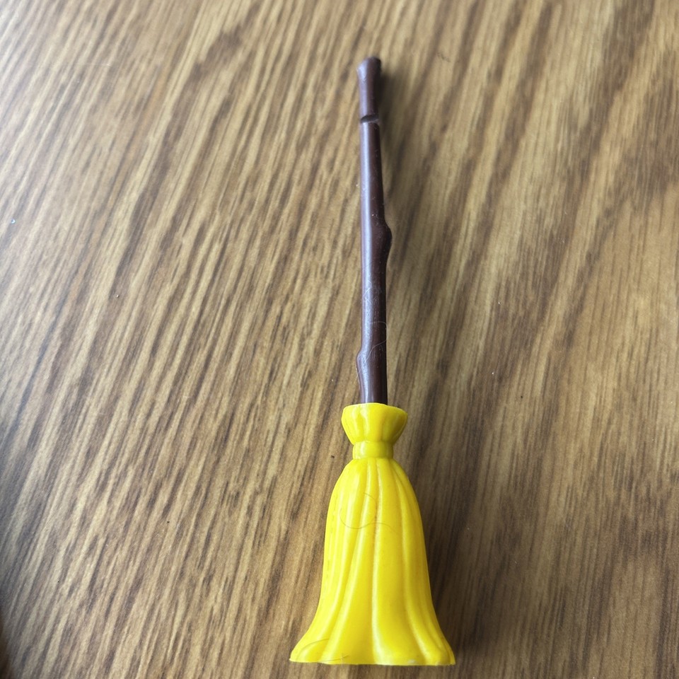 Vintage 1980’s The Wizard Of Oz Witch Broom Accessory For Barbie | eBay
