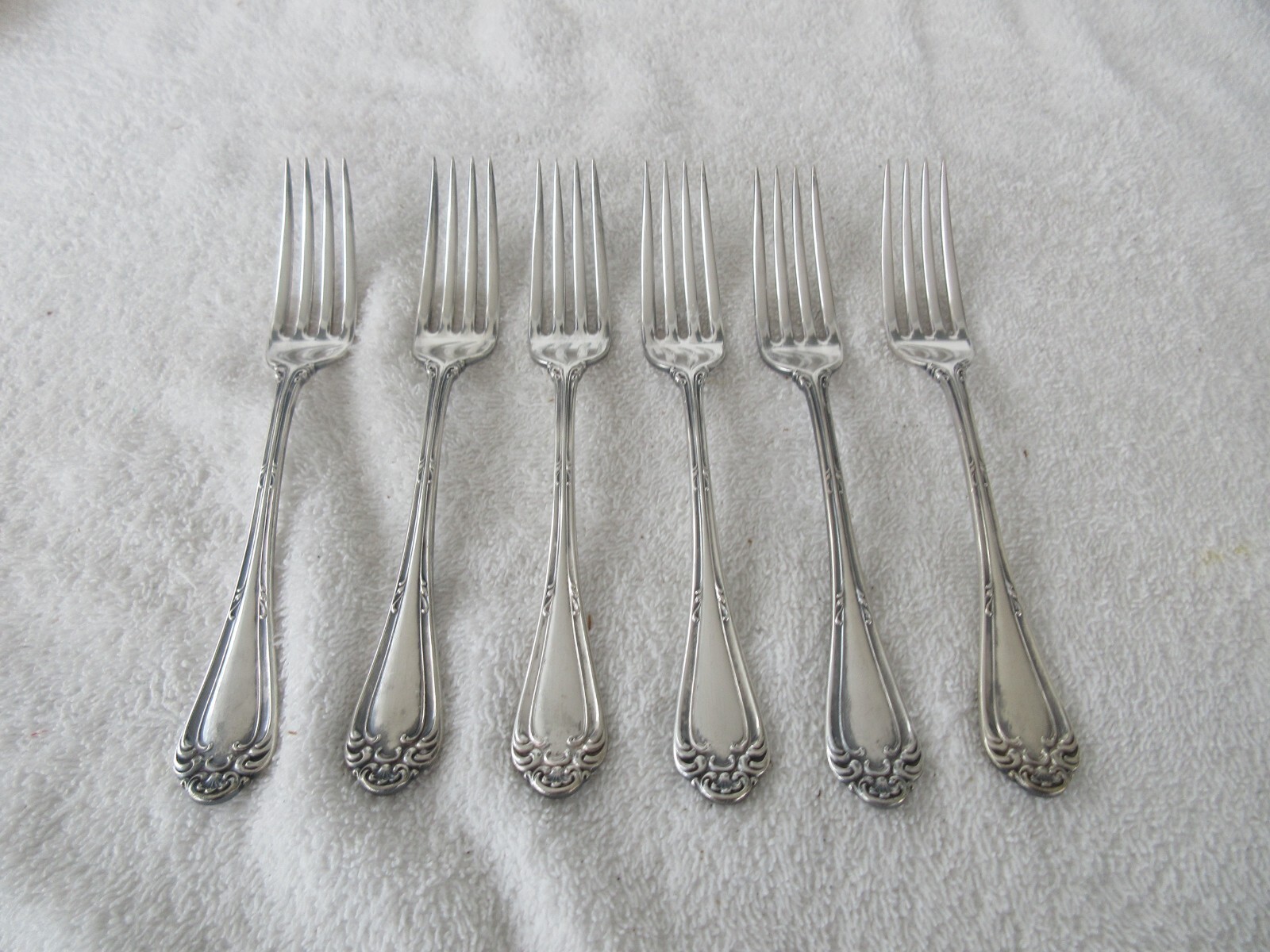 6 PIECE SET ~VINTAGE 1835 R WALLACE SILVERPLATED FLATWARE DINNER FORKS ...