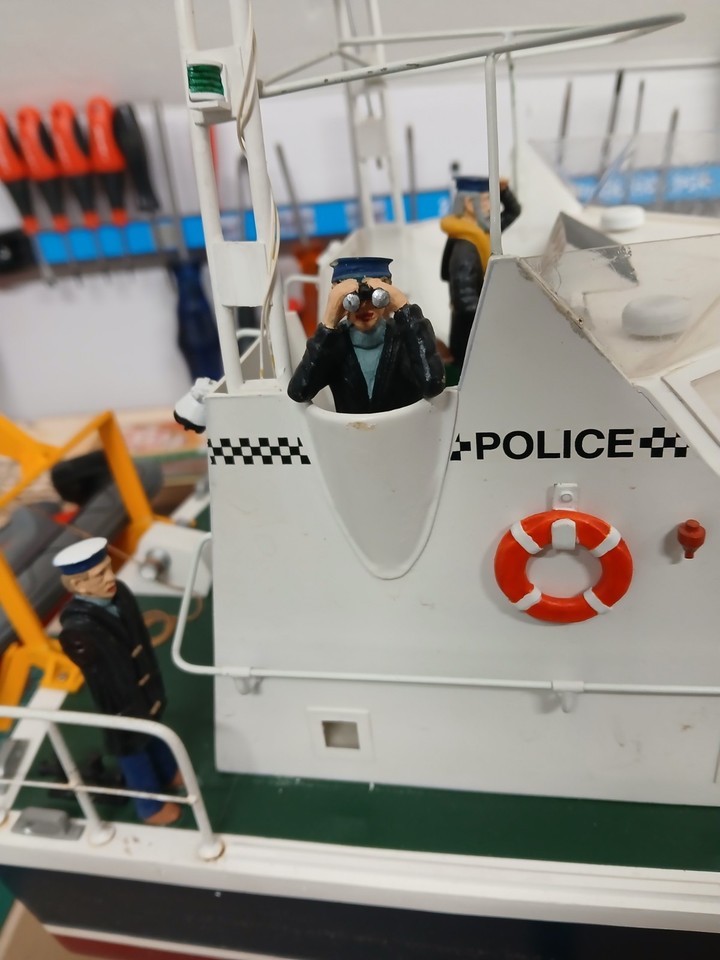 Model Slipway Shamrock Radio Control Boat | eBay UK