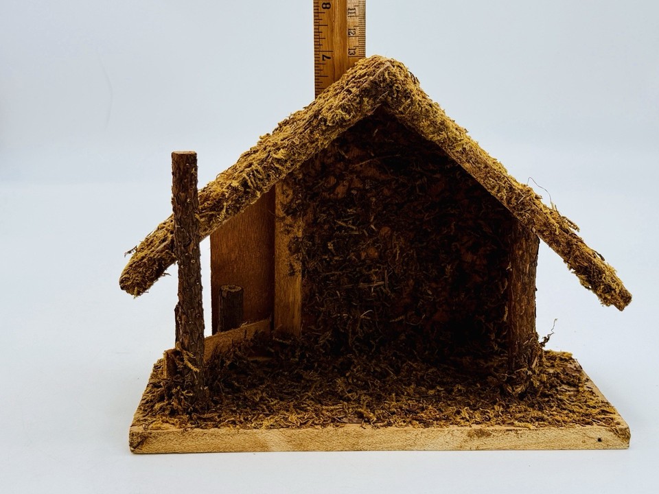 Rustic Wooden Nativity Stable Timber Moss Roof Crèche Manger Scene ...