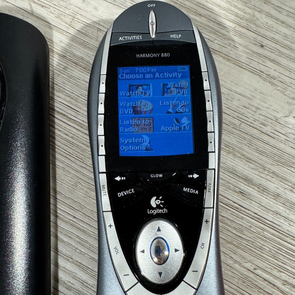 Logitech Harmony 880 Universal Remote Control W/ Charging Dock Base ...