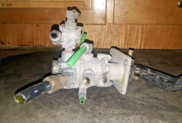 Bendix Freightliner Air Brake Valve T-290181-e 45013 for sale online | eBay