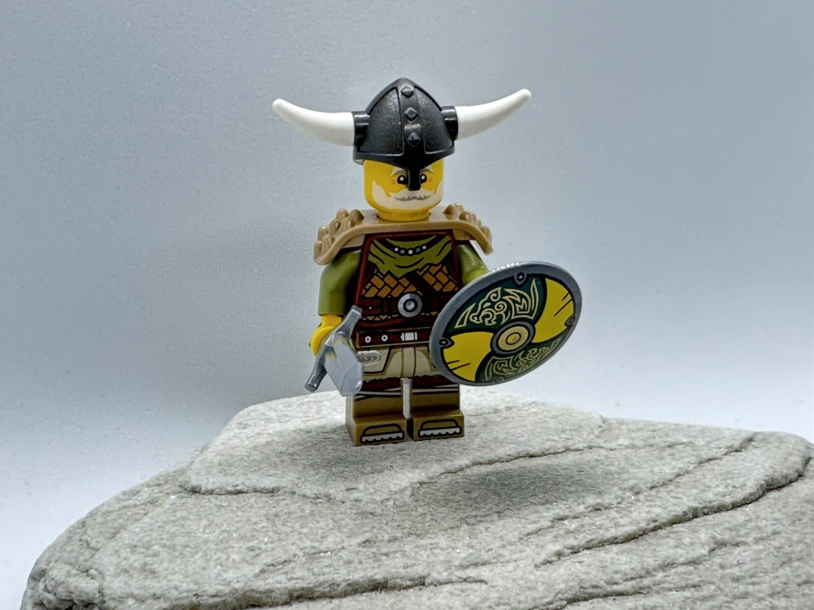 Lego® Minifigur Wikinger Häuptling idea169 NEU aus Wikinger Dorf 21343 ...