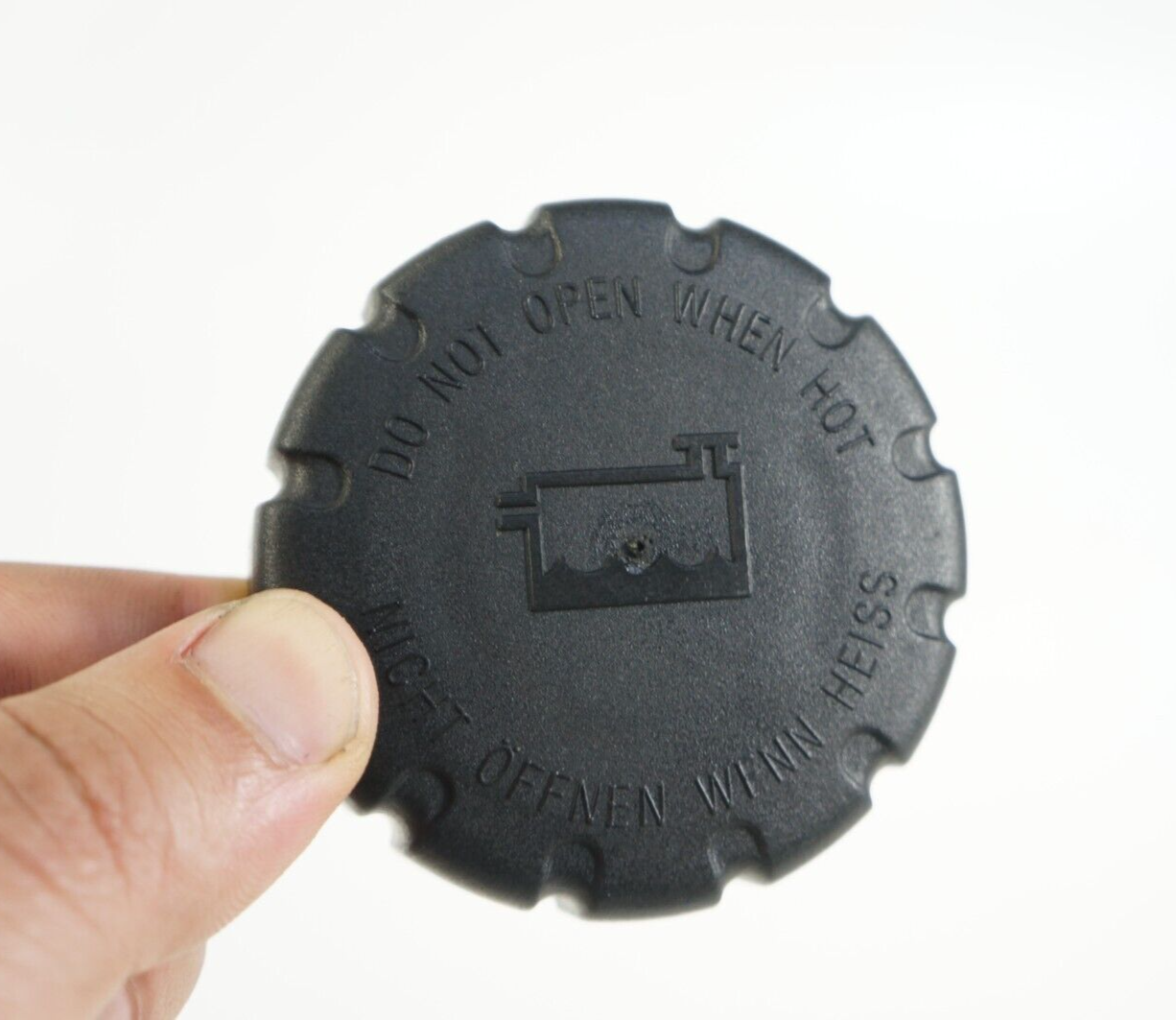 OEM Mercedes Radiator Coolant Reservoir Expansion Tank Cap CROSSFIRE ...