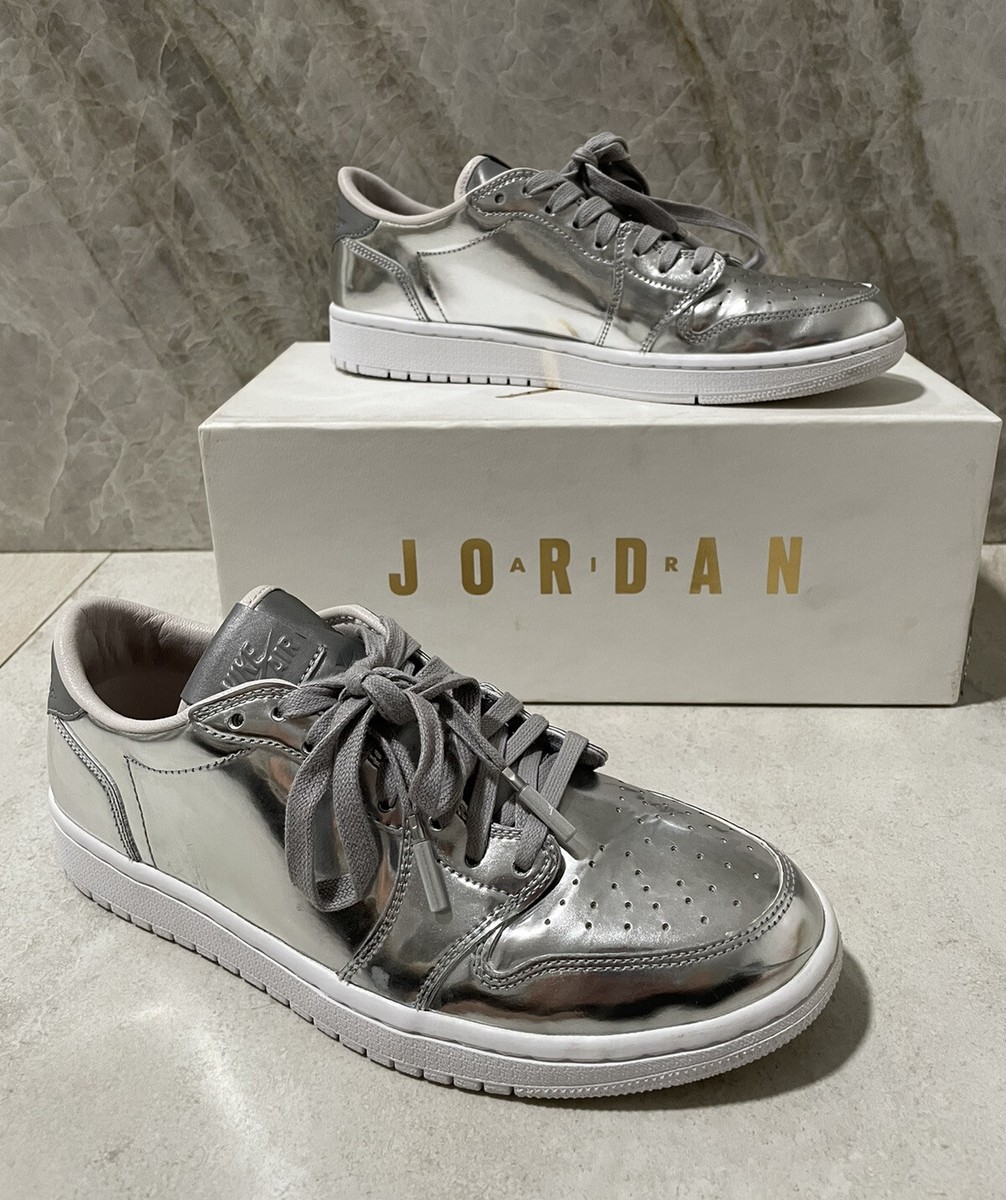 Nike Air Jordan 1 Retro Low OG P1nnacle Metallic Silver Nike Air Jordan 1 Retro Low OG P1nnacle Metallic Silver
