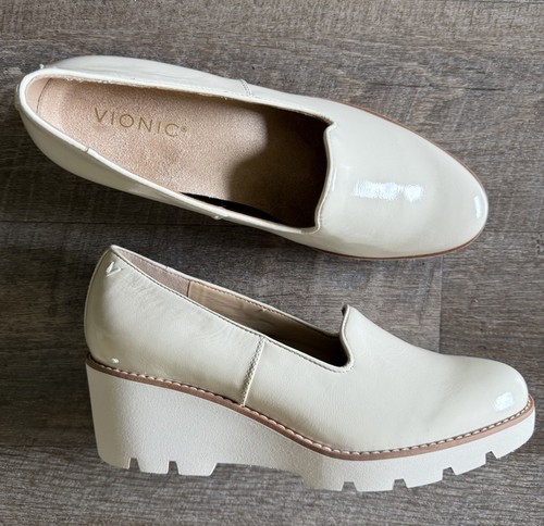 Vionic Willa Wedge Slip On Lightweight Loafer Cream Patent 8.5 39 LN ...
