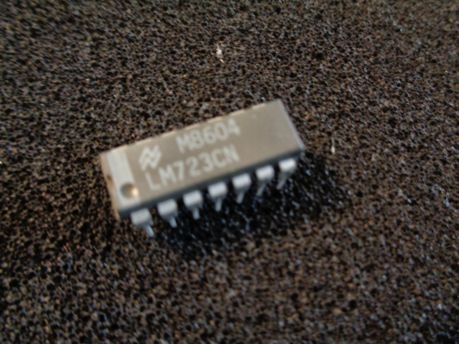 LM723CN /UA723CN INTEGRATED ORIGINAL NSC SEMICONDUCTOR TEXAS IC DIP-14 ...
