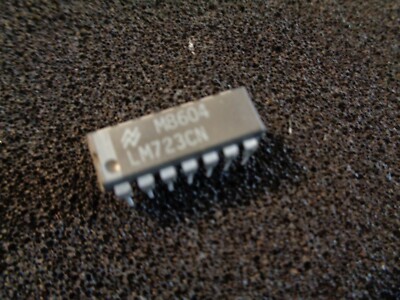 2 x LM723CN /UA723CN INTEGRATED ORIGINAL NSC SEMICONDUCTOR /TEXAS IC ...