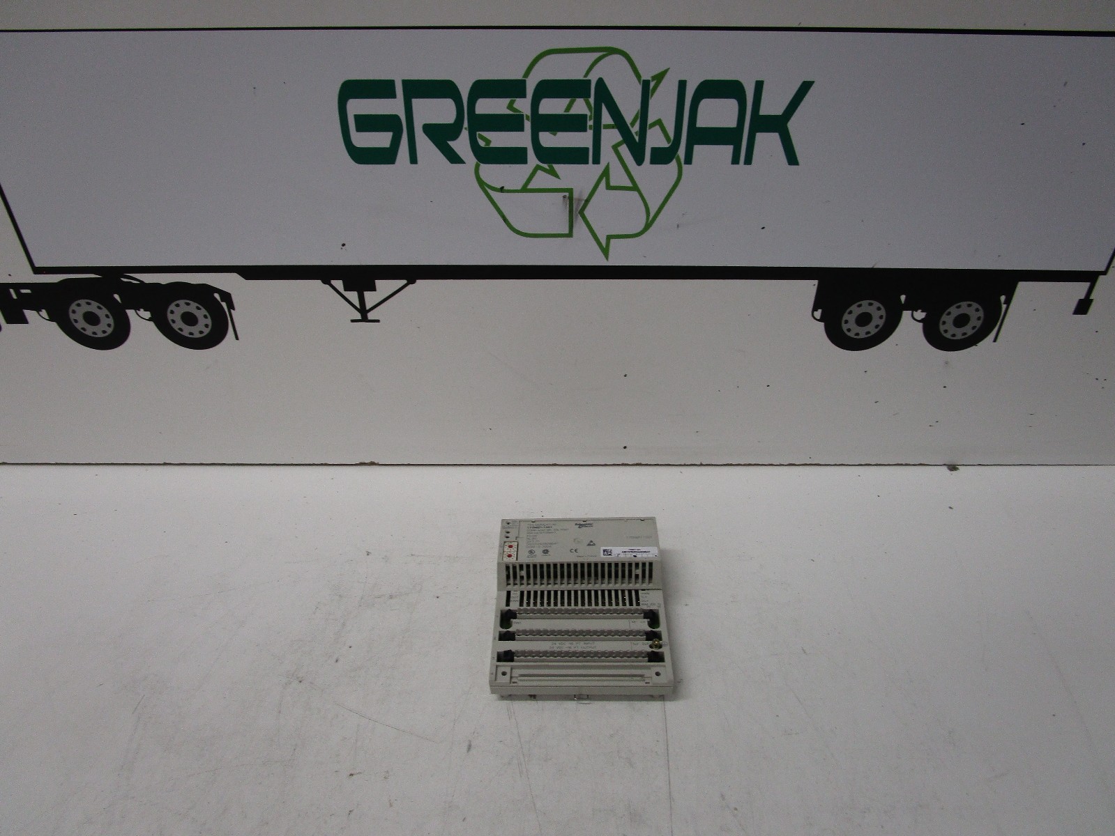 SCHNEIDER 170ADM35010 TSX MOMENTUM I/O BASE W/170NEF11021 - USED - FREE ...