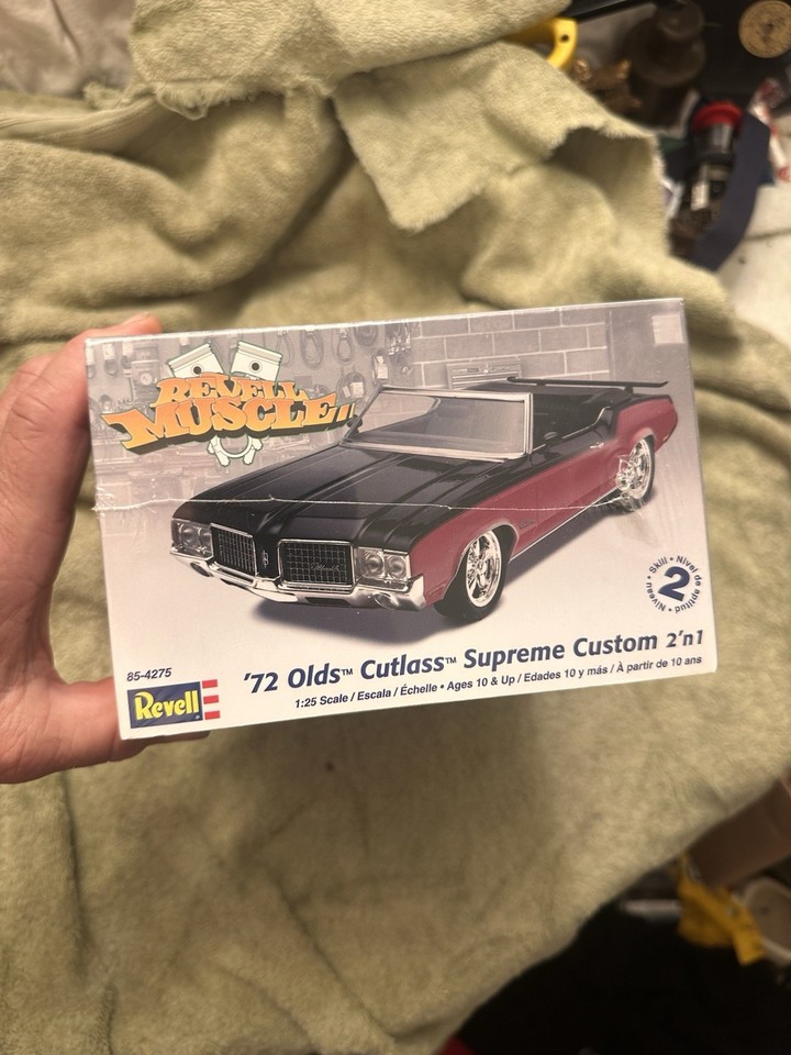 1972 Olds Cutlass Supreme Custom 2’N 1 Revell Muscle Model Kit 2010 ...