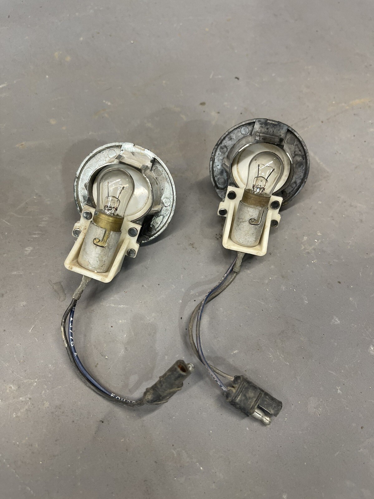 1969 1970 Mustang Quarter 1/4 Roof Sail Panel Courtesy Lights Dome Lamp ...