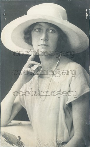 1923 Lovely Lady Violet Astor Wearing Pearls & Hat Press Photo | eBay