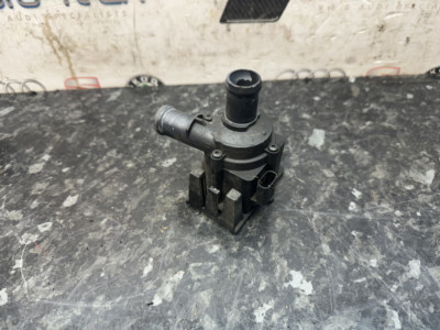 Audi A4 2.0 TDI CJCD 2015 - Auxiliary Water Pump - 06H121601M | eBay