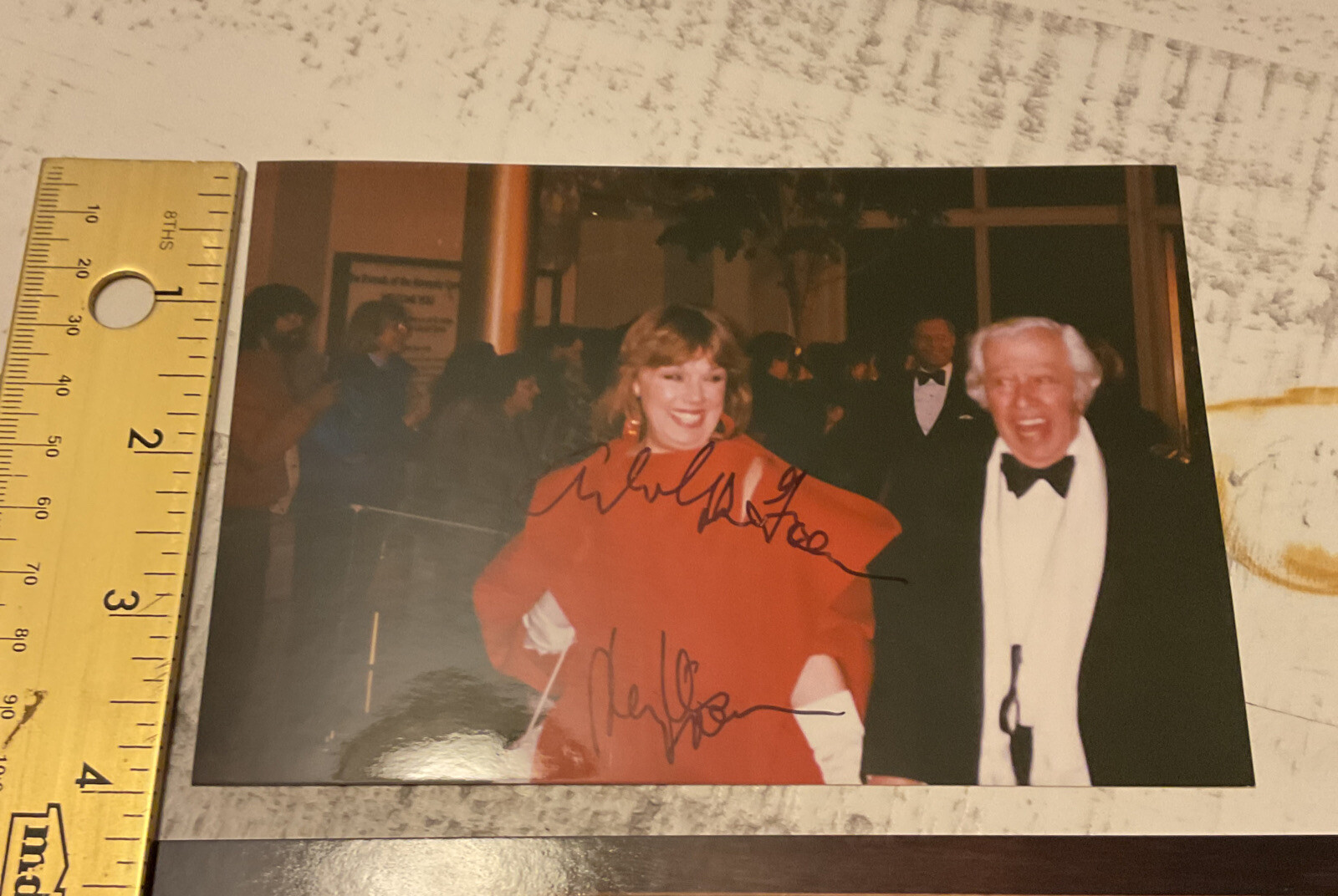 AUTOGRAPH Dual ADOLPH GREEN & PHYLLIS NEWMAN 6" X 4" photo Sing in the ...