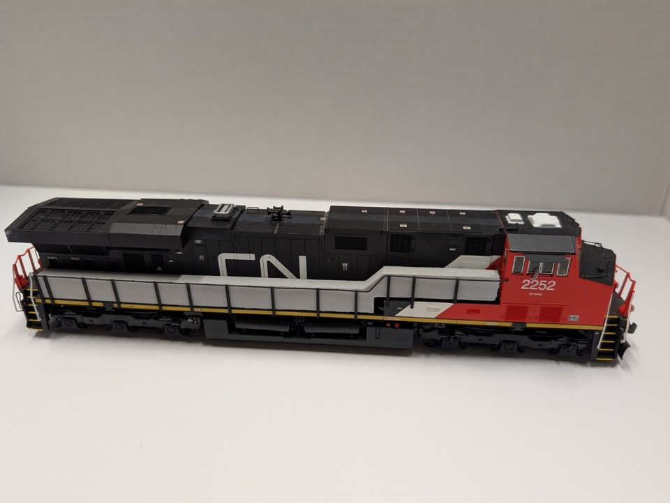 HO Scale InterMountain CN Canadian Nationa ES44DC DCC & Sound #2252 ...