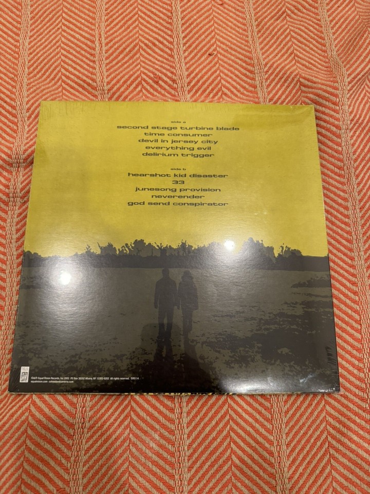 COHEED And CAMBRIA Second Stage Turbine Blade Yellow White Black ...