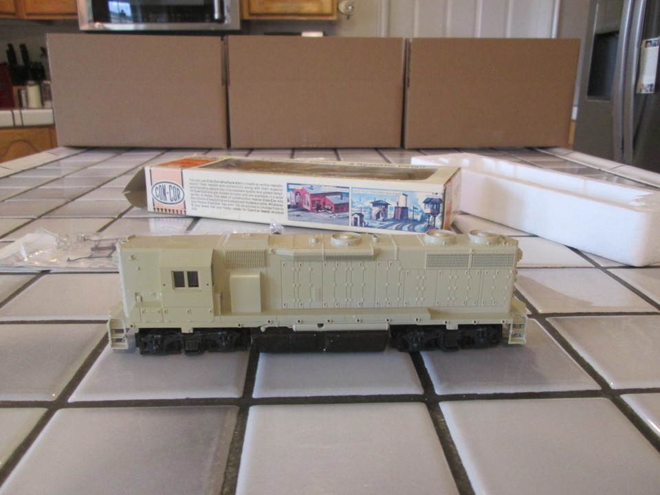 con-cor UNDECORATED powered engine HO scale | eBay