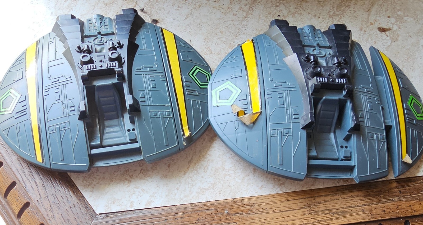 2 Late 70's vintage Mattel Cylon Raiders | eBay