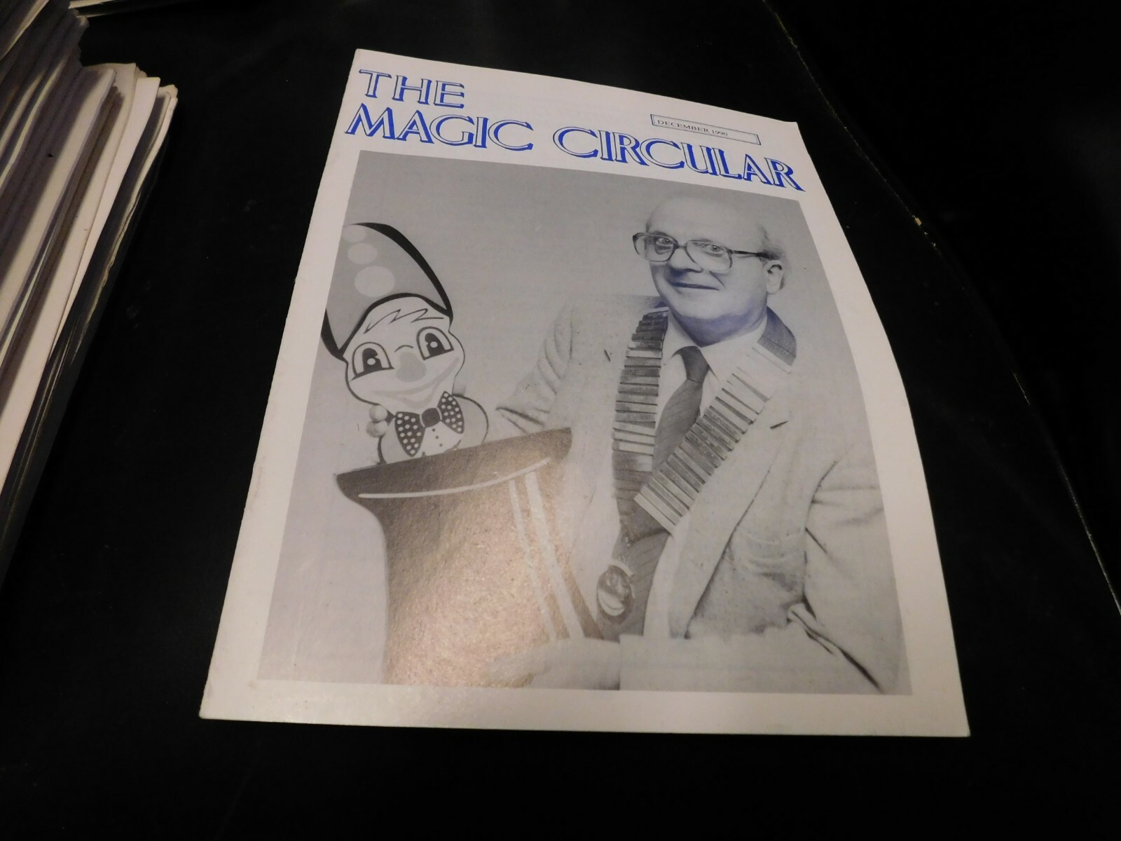 The Magic Circular Magazine of Magicians, Tricks & News 1990 December ...