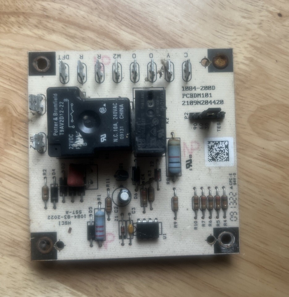 Goodman PCBDM101 Control Defrost Board 1084-200D PCBDM101S USED ...