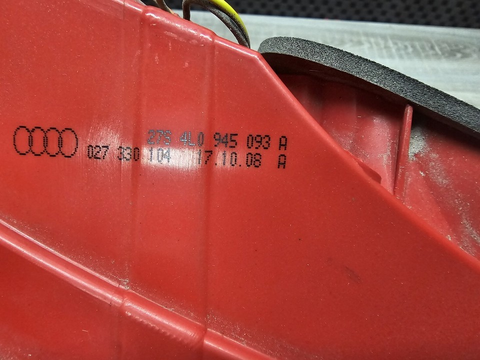 2007 - 2009 Audi Q7 Left Driver Side Rear Upper Hatch Gate Mount Tail ...