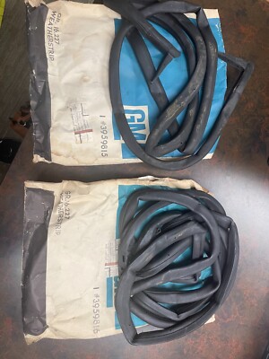 NOS 1971,72,73 Chevy Van Rear Back both Door Weatherstrip 3959816/ ...