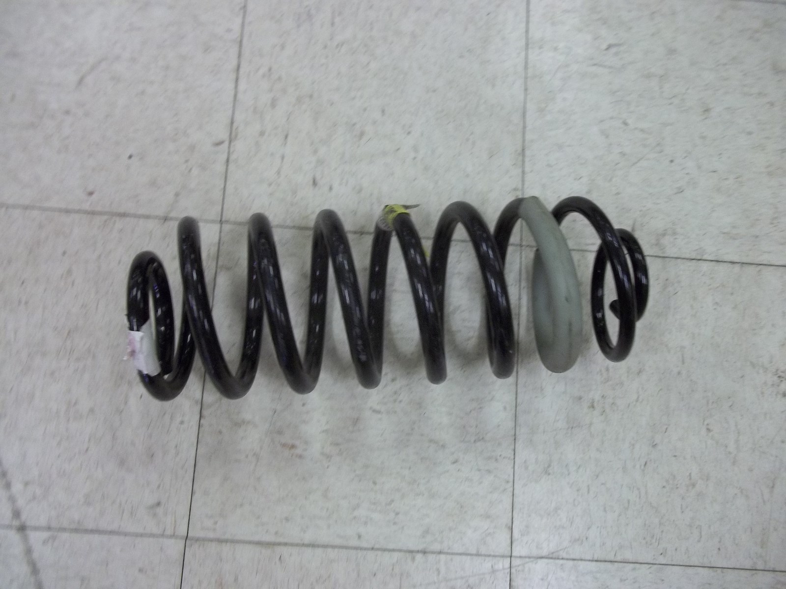 NEW FORD F75Z-5560-CA Rear Coil Spring 1997-2002 Ford Expedition 2WD | eBay