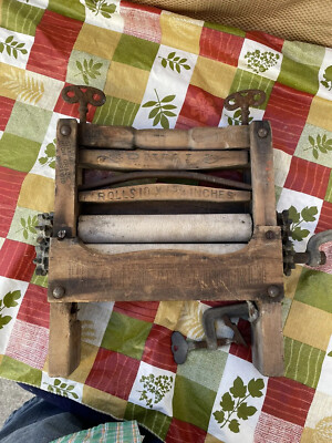 Clothing Wringers - Vintage Wringer Washing Machine