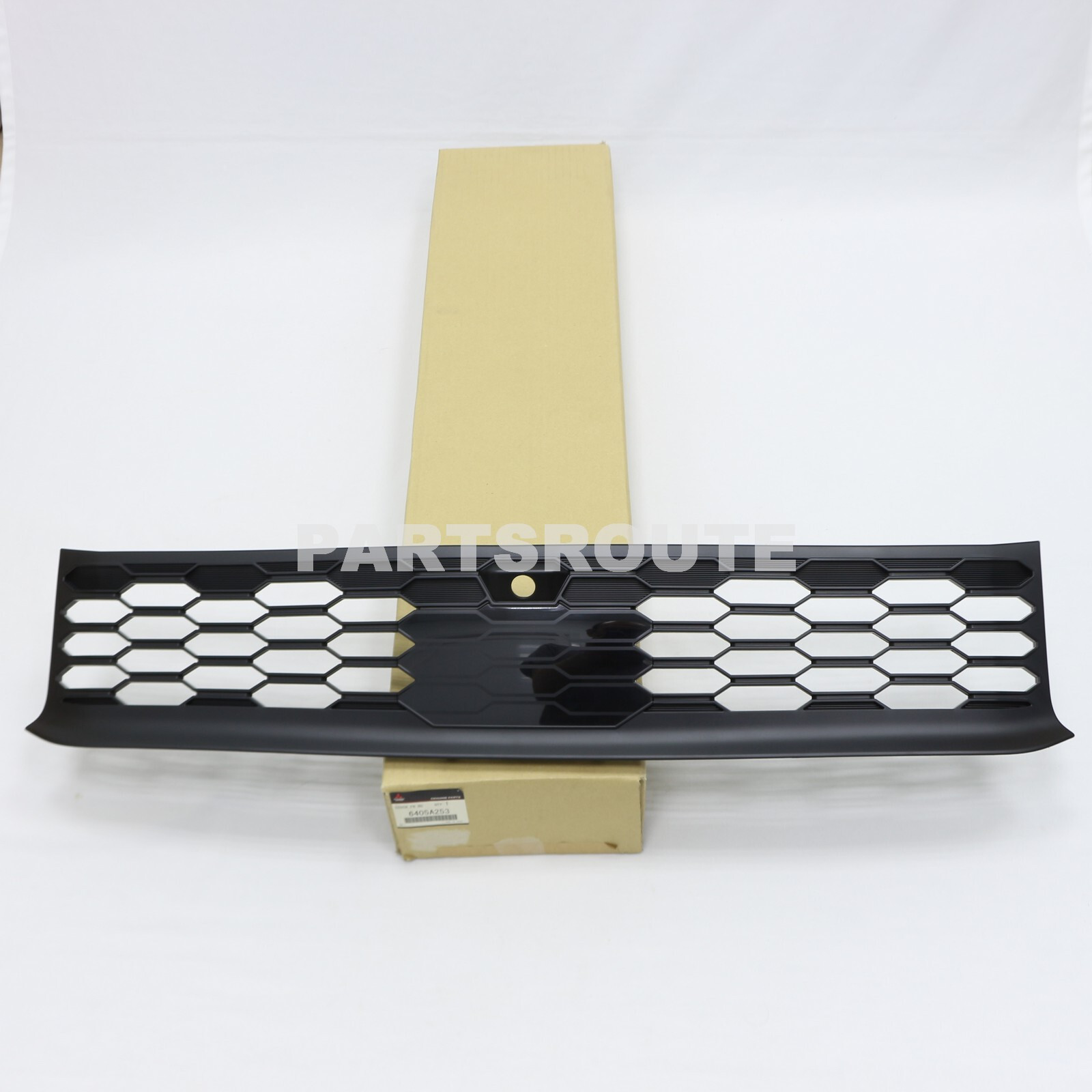 Mitsubishi Outlander 2022-2024 OEM Genuine Front Bumper Grille Cover ...